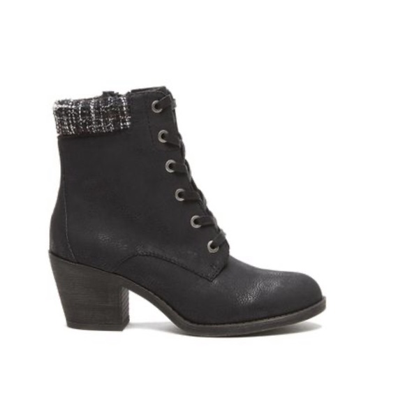 Modcloth | Shoes | Matt Black Sweater Knit Collard Trim Combat Boots ...